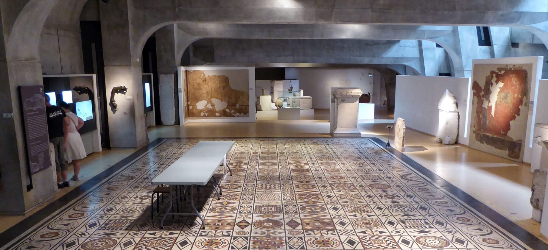 Musée Gallo-Romain Lyon: Schätze unter der Erde - DasErbeRoms ...