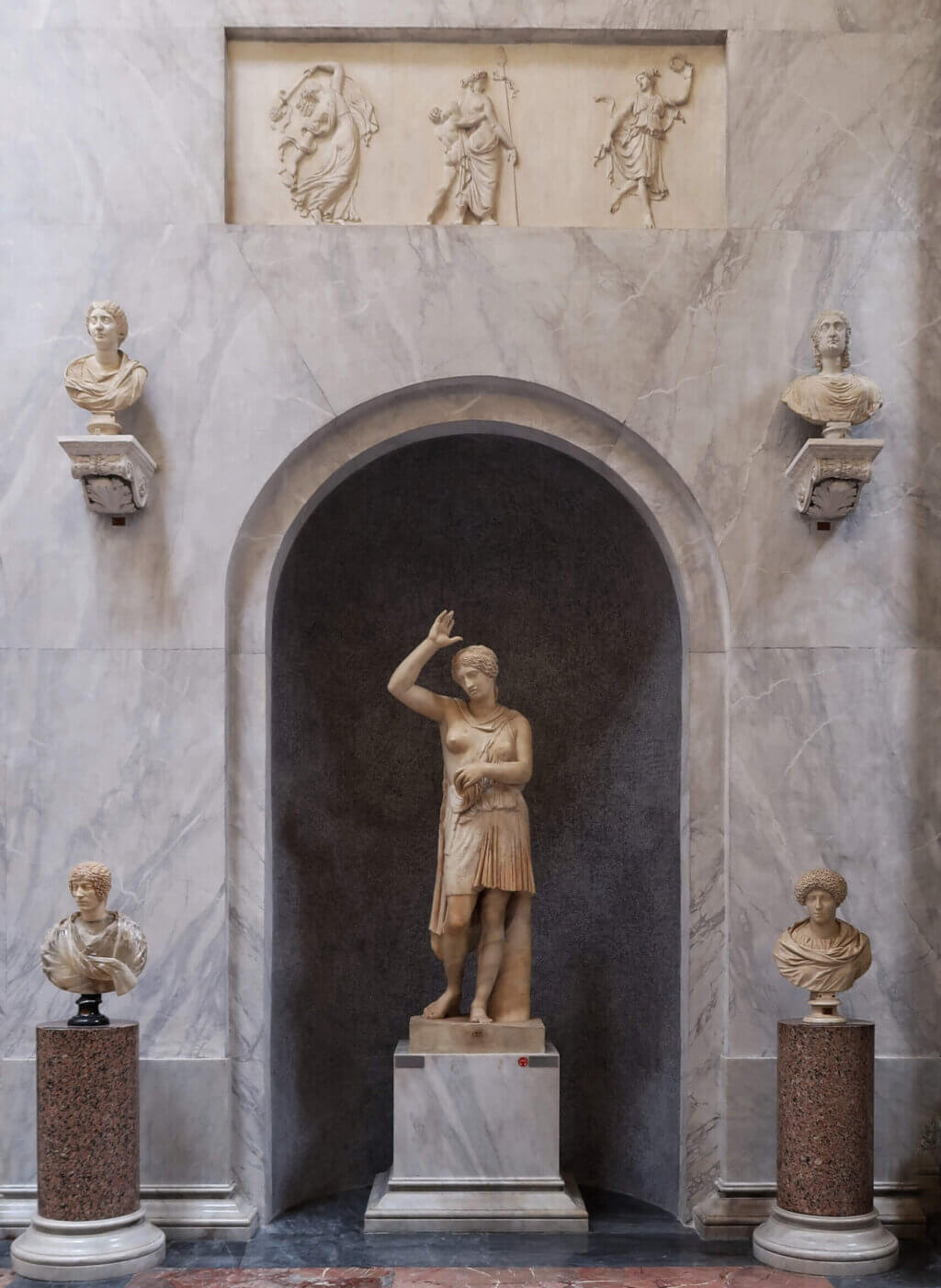 Die Antiken in den Vatikanischen Museen: Museo Braccio Nuovo - Das Erbe ...